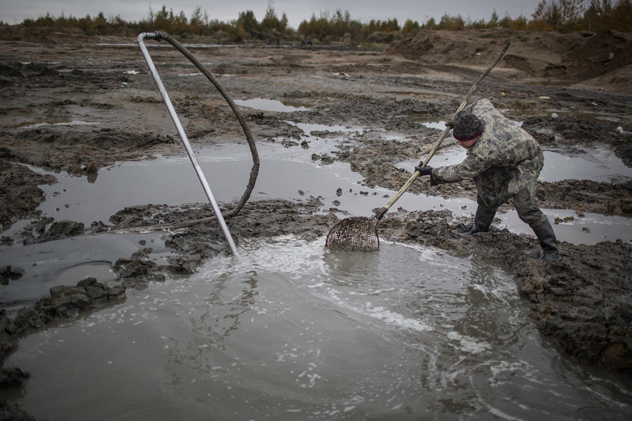 Russia’s Baltic gold: Mining for amber in Kaliningrad. A photo series ...